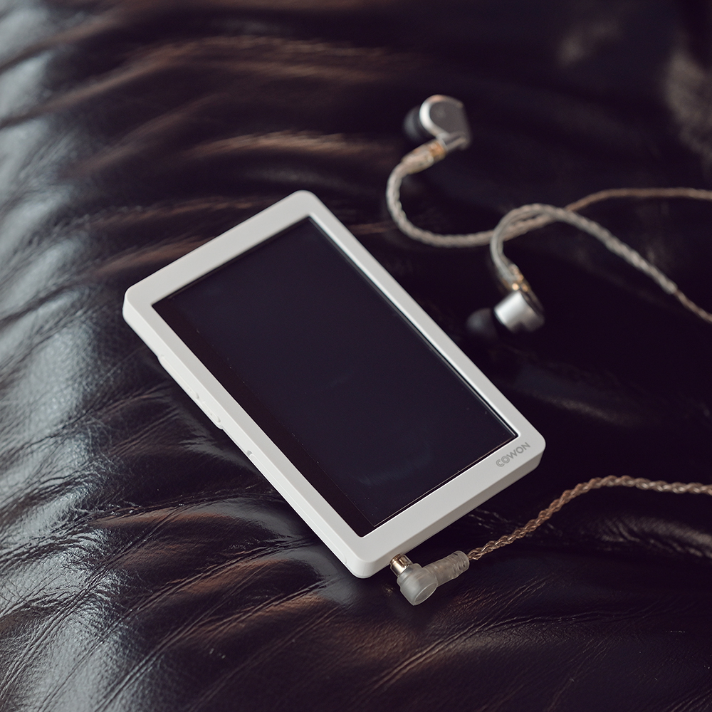 Купить плеер COWON X9 32Gb White по цене от 35880 руб., характеристики ...